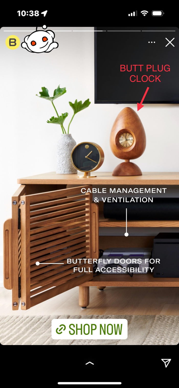 It’s got everything, but that clock on the right?! - 9GAG