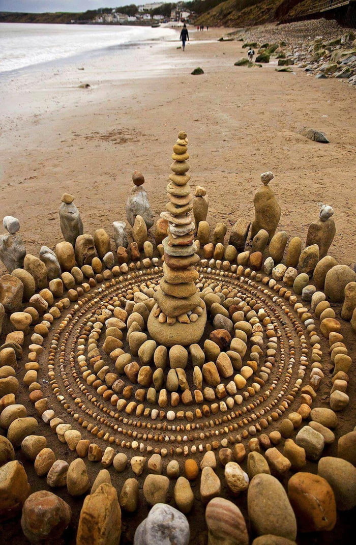 Rock stacking at its best – I LOVE FUNNY THINGS