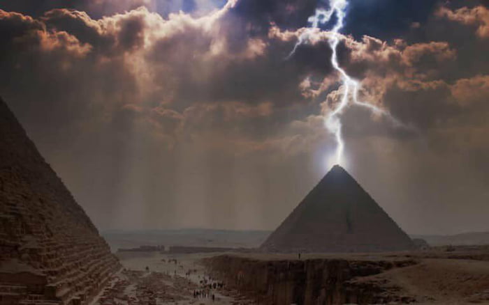 Picture taken today in Giza. Knowing 2020 this does not look very ...