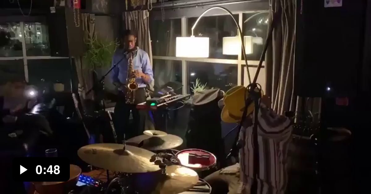 Impromptu Jazz alarm - 9GAG