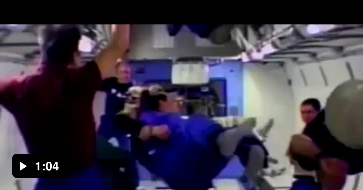 This is what happens when you can't grab to anything in 0 gravity - 9GAG