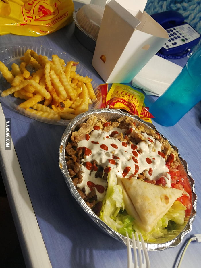Gyro/chicken combo platter with white and red sauce - 9GAG