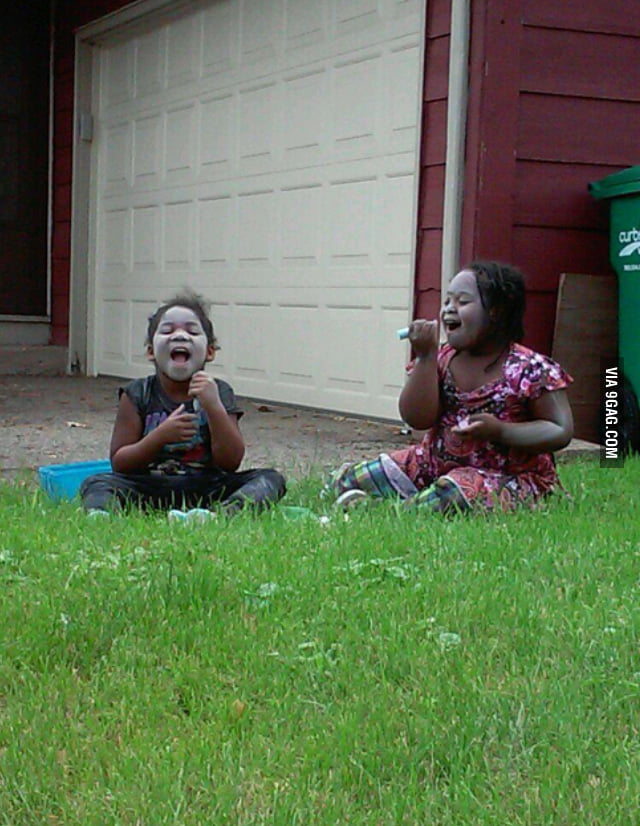 Kids with chalk. I give you, Whiteface. - 9GAG