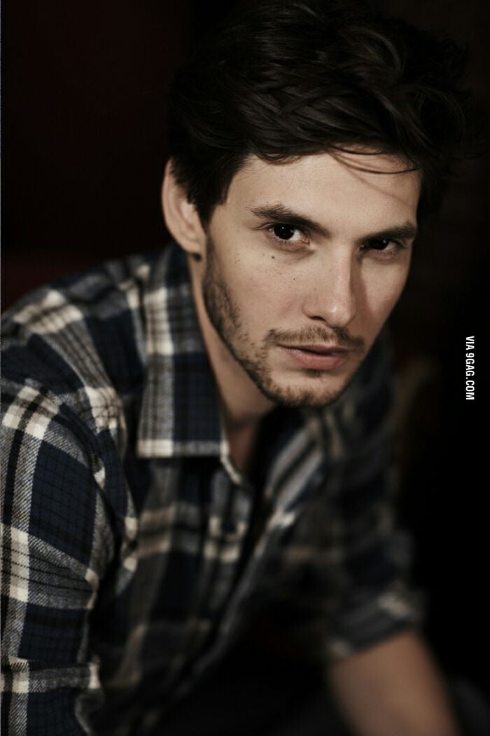 Incredible black eyes, Ben Barnes - 9GAG