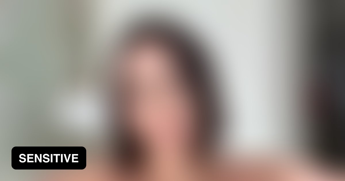 Damn, even I'd be so proud if I had such b00bies! - 9GAG