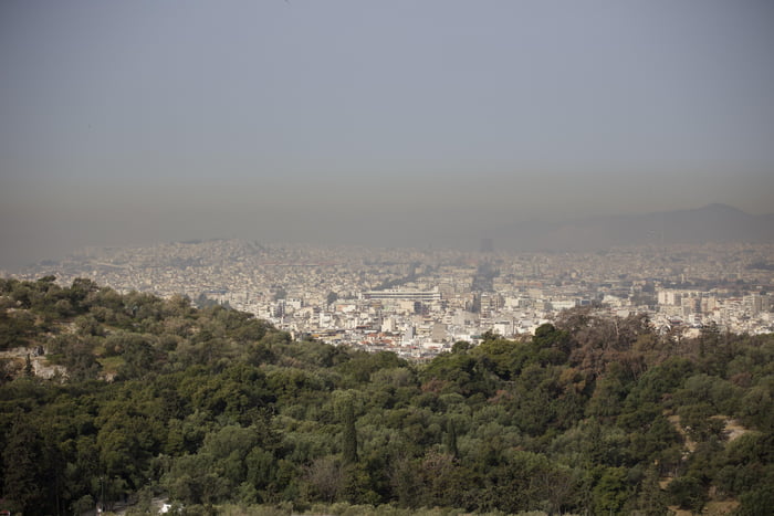 Air pollution in Athens is higher than what WHO says is healthy - 9GAG