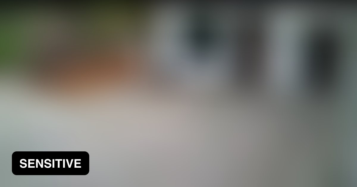 Flawless parking with motorbike - 9GAG