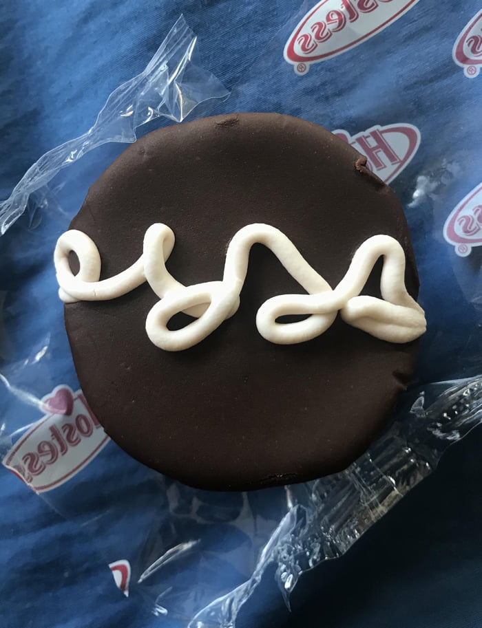 Hostess Cupcake squiggle maker is training a new guy - 9GAG