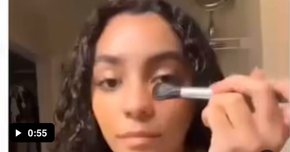 She be asking for two real black eyes - 9GAG