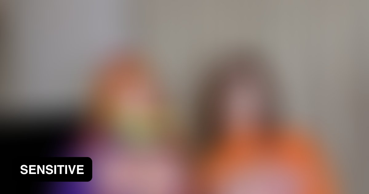 Daphne and Velma by AetherSssoul and Terra_Bloom - 9GAG