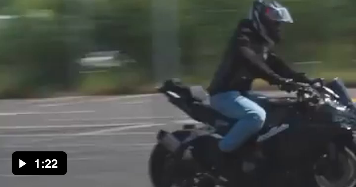 Mesmerising tracking - 9GAG