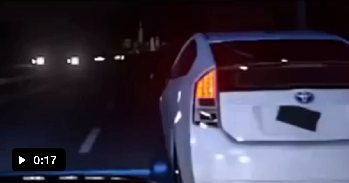 Bro used 100,000 lumens flashlight to escape. - 9GAG