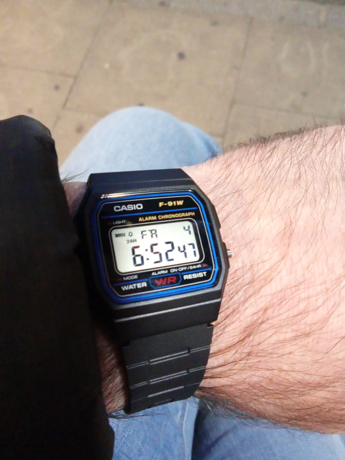 Finally I bought for me the legend. Casio F-91W - 9GAG
