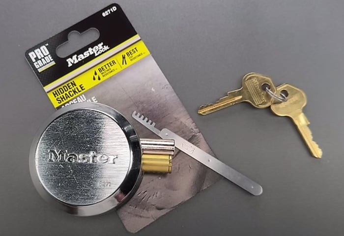 Do manufacturers make bad locks on purpose? - 9GAG