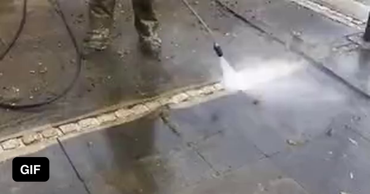 Cleaning up the borders - 9GAG