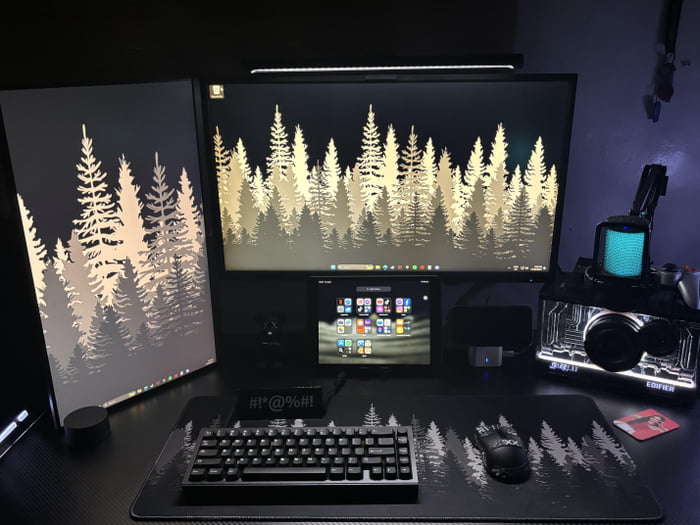 MINIMAL DUAL MONITOR SETUP - 9GAG