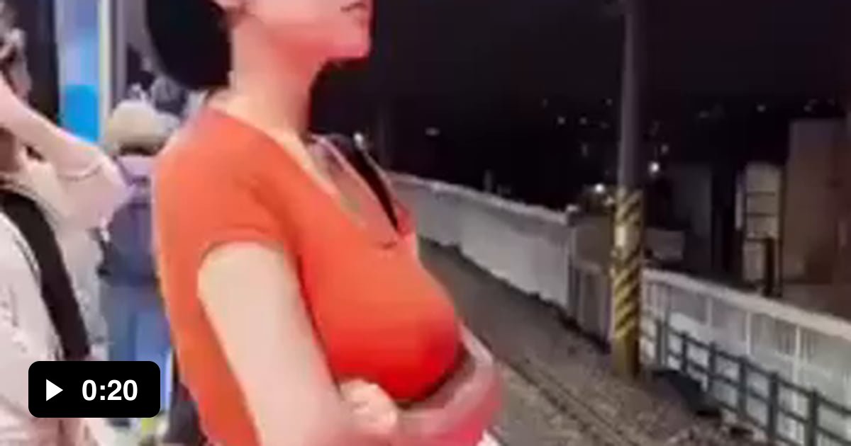 9gaggers with juicy melons, please standup! - 9GAG