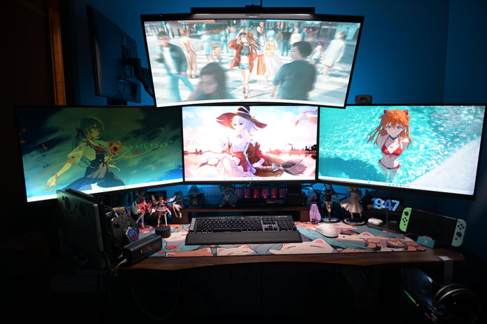 Gaming Desk Setup - 9GAG