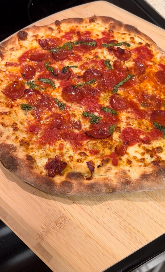 Pepperoni Pizza - 9GAG