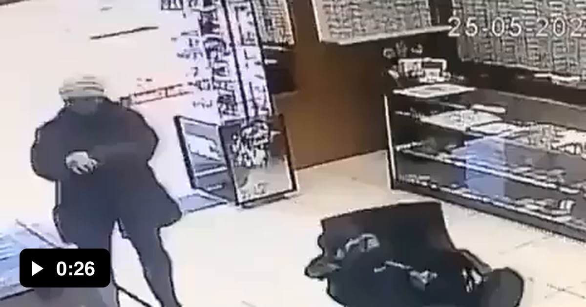 Man without Arms commits robbery - 9GAG