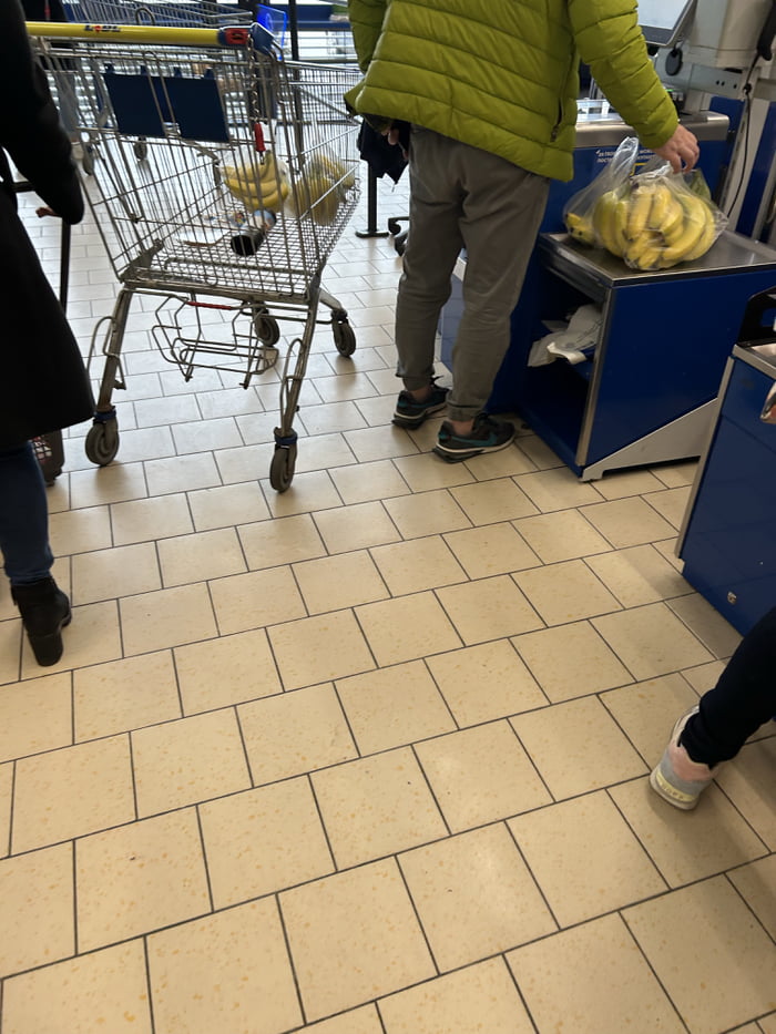 Guys, I found him! The one from the math problems. - 9GAG