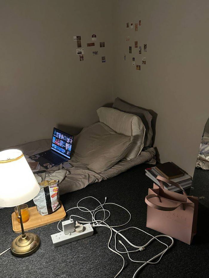 Nice bachelor pad? - 9GAG