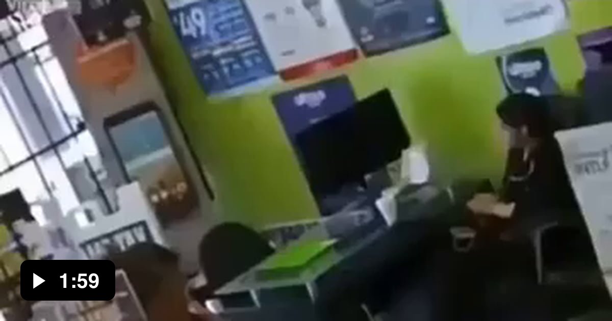 Man gets locked out of store & arrested after attempting robbery - 9GAG