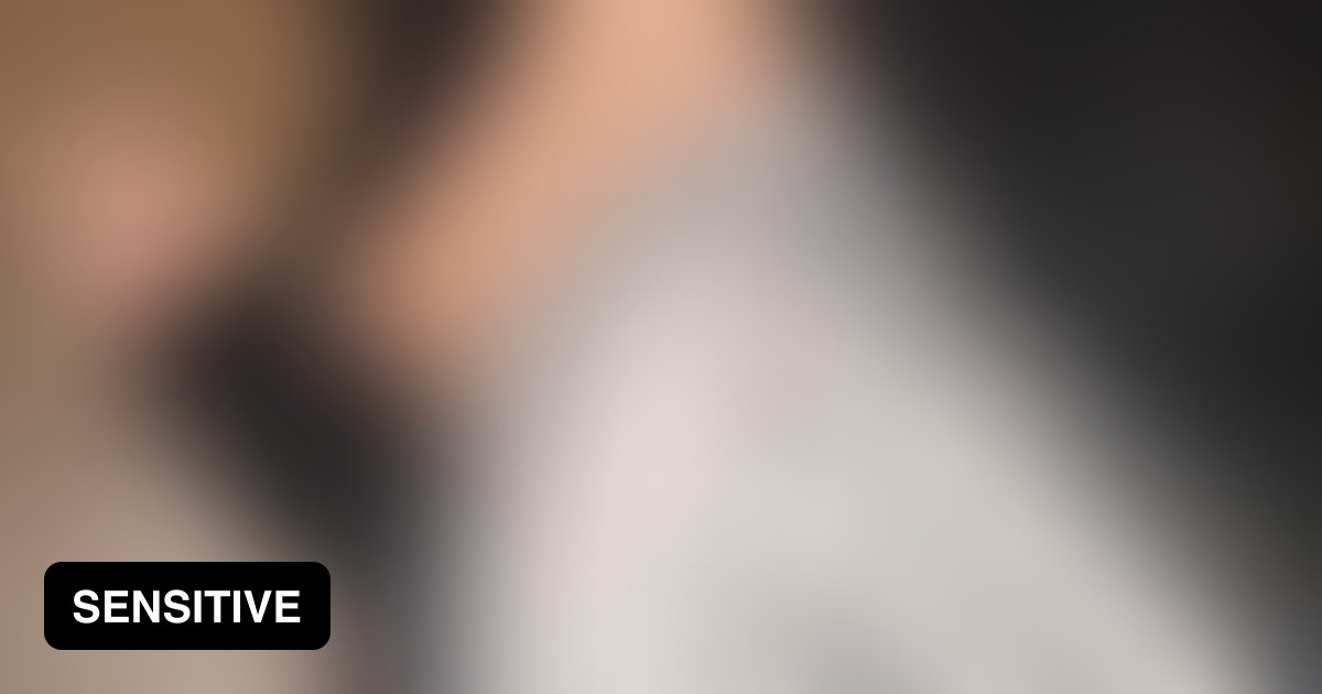 Just a little cameltoe 🏽 - 9GAG