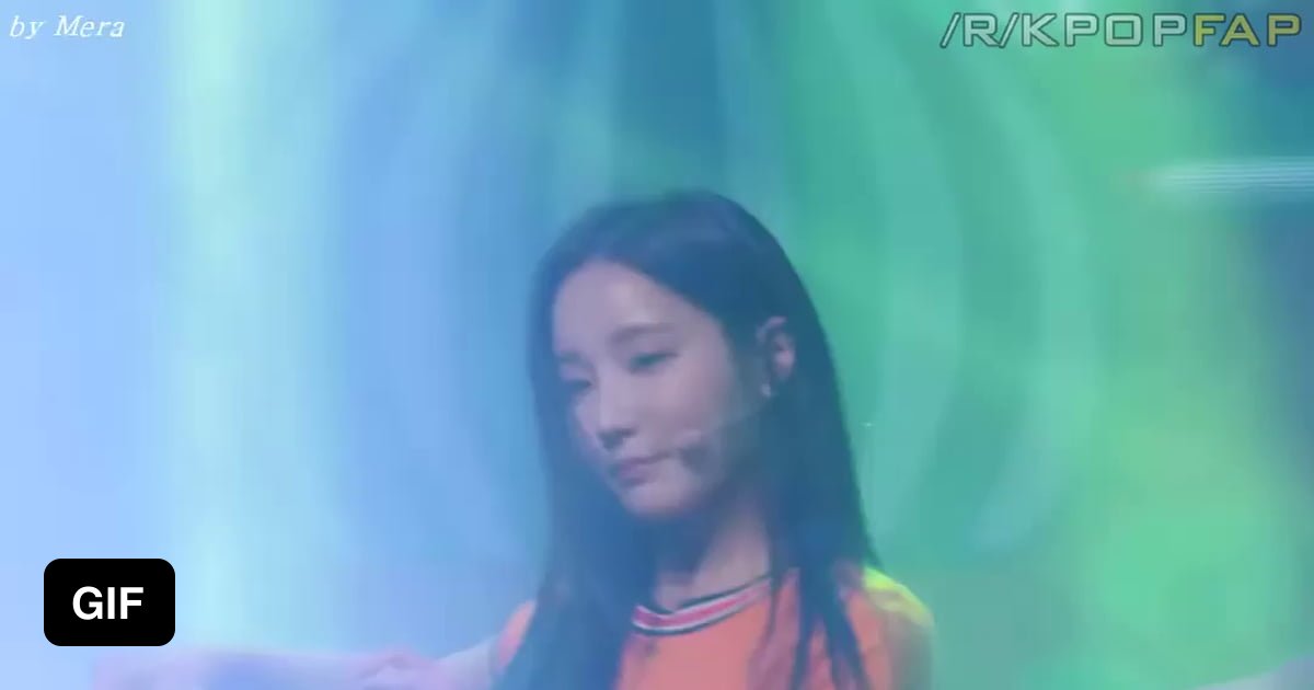 Momoland - Yeonwoo - Baam - 180626 - 9GAG