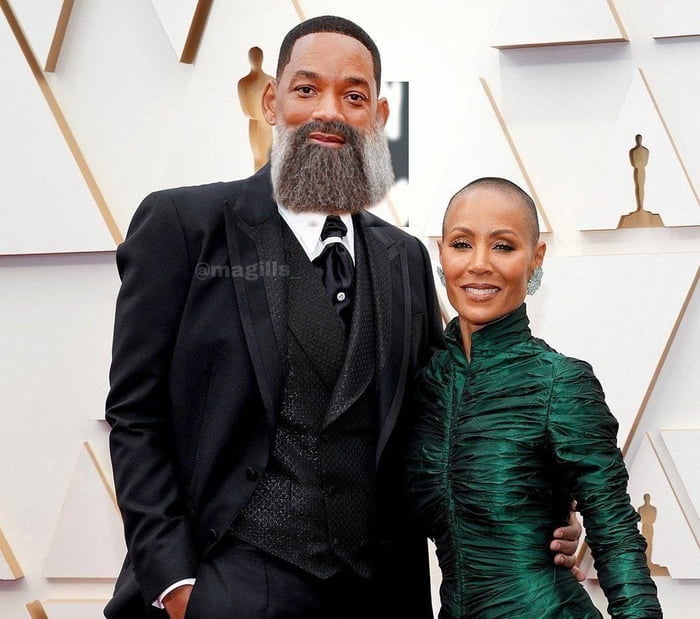 Jack Murphy transitioned to bl*ck and dates bald guys - 9GAG