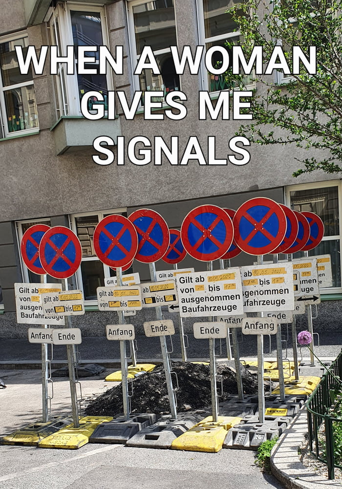Woman signals - 9GAG