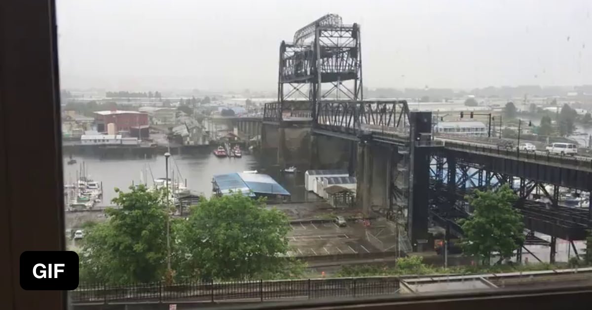 Passing under the bridge - 9GAG