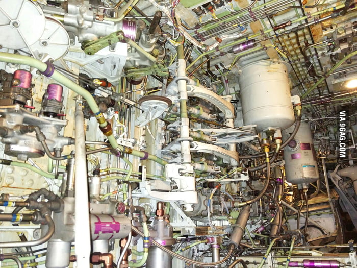 Boeing 737 wheel well (Landing gear compartment) - 9GAG