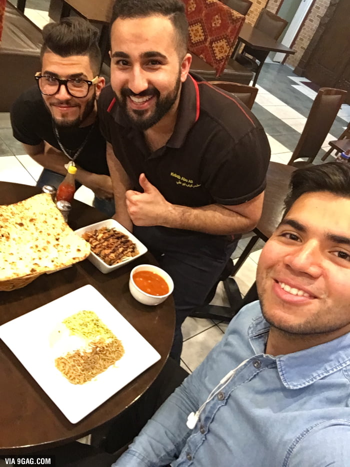 The Kebab Guy keeping his promises! Free food everyone, I repeat free ...