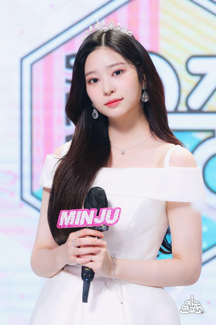 210827 MBC Twitter Update With MC Princess Angel - 9GAG