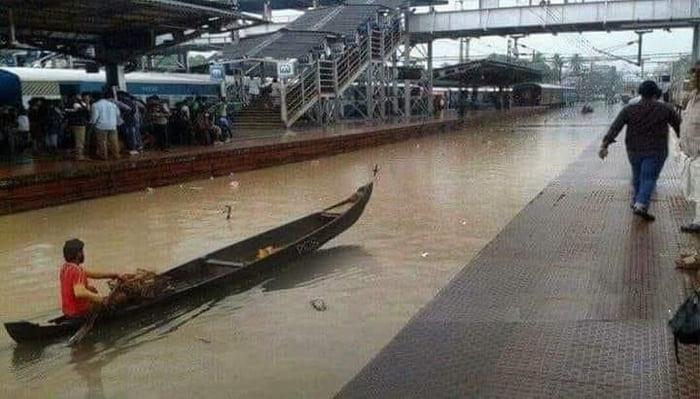 An Indian Railway Station during monsoon. - 9GAG