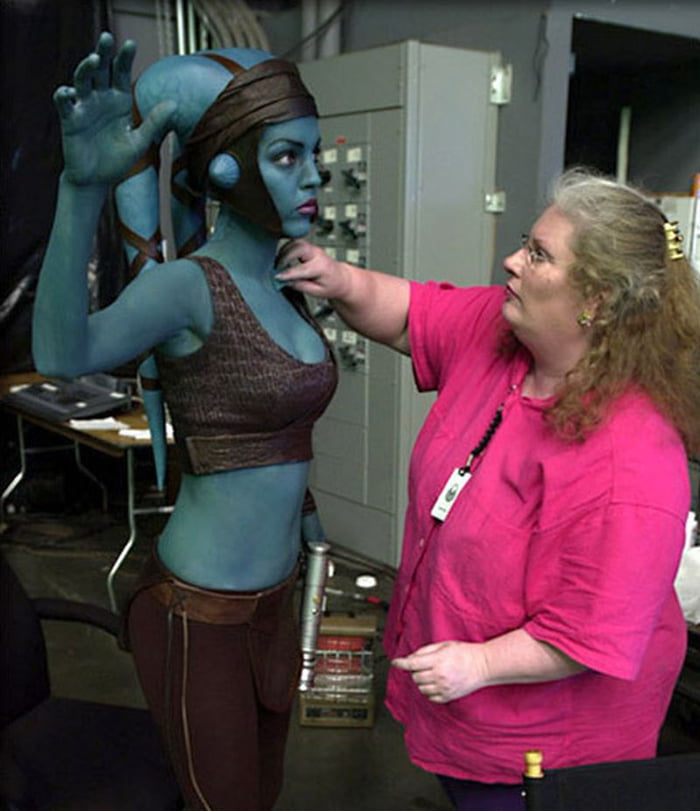Amy Allen (Aayla Secura) behind the scenes - 9GAG