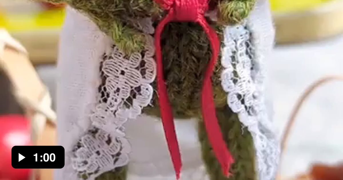 Frog bakes a festive pie for Toad (cr: India Rose Crawford) - 9GAG