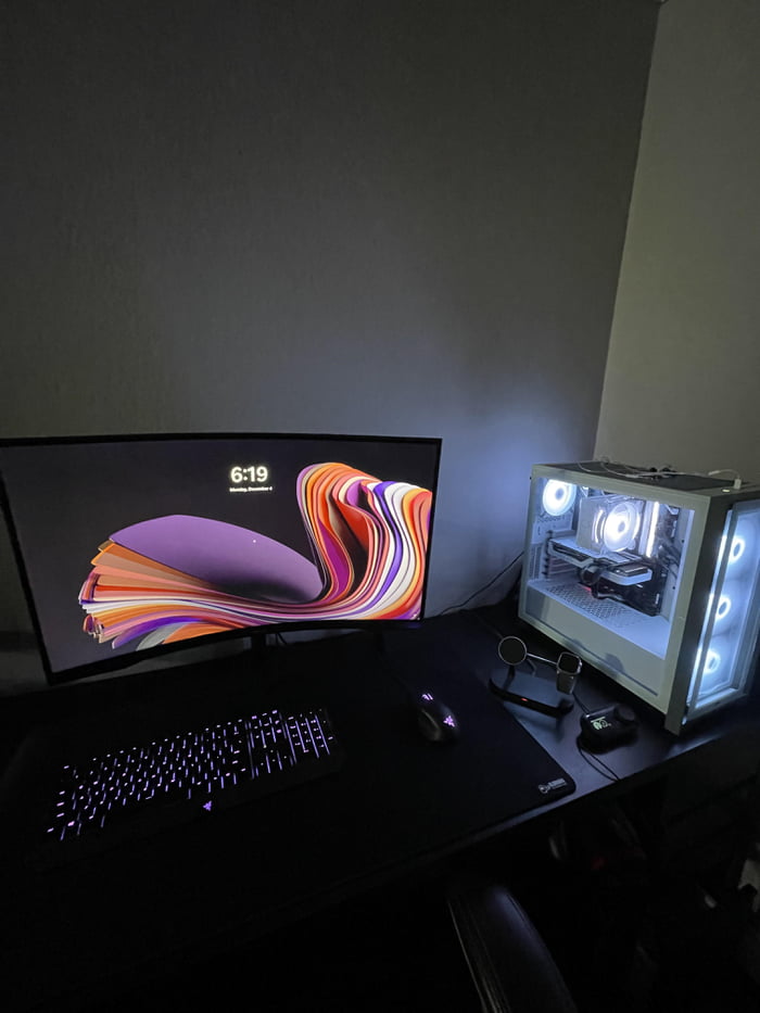 First PC and setup - 9GAG