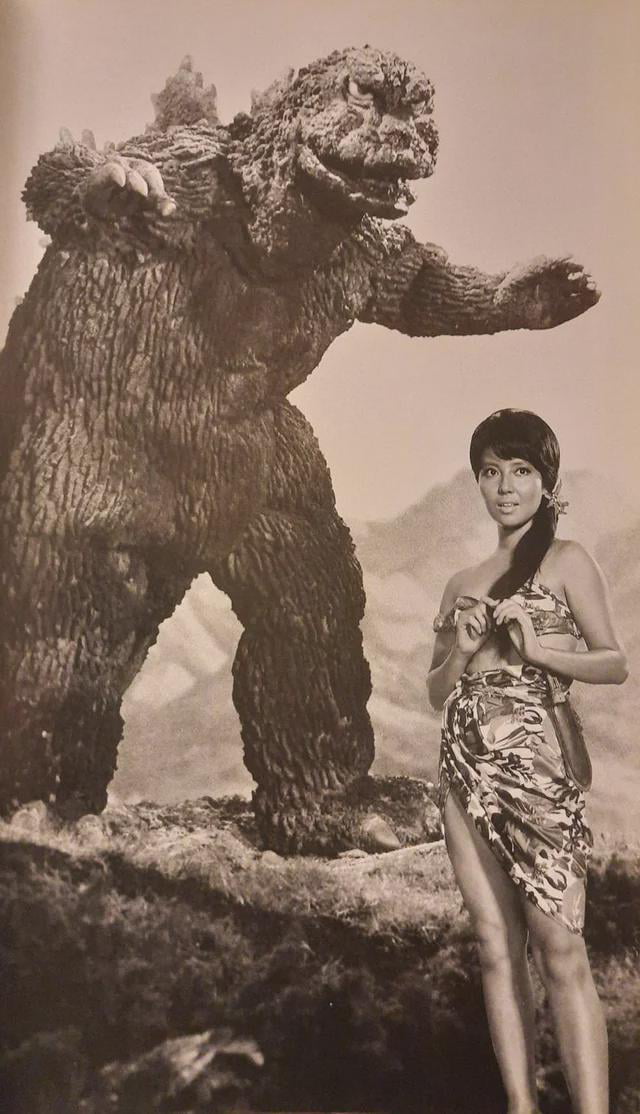 Kumi Mizuno, Ebirah, Horror of the Deep Advertisement Pic (1966) - 9GAG
