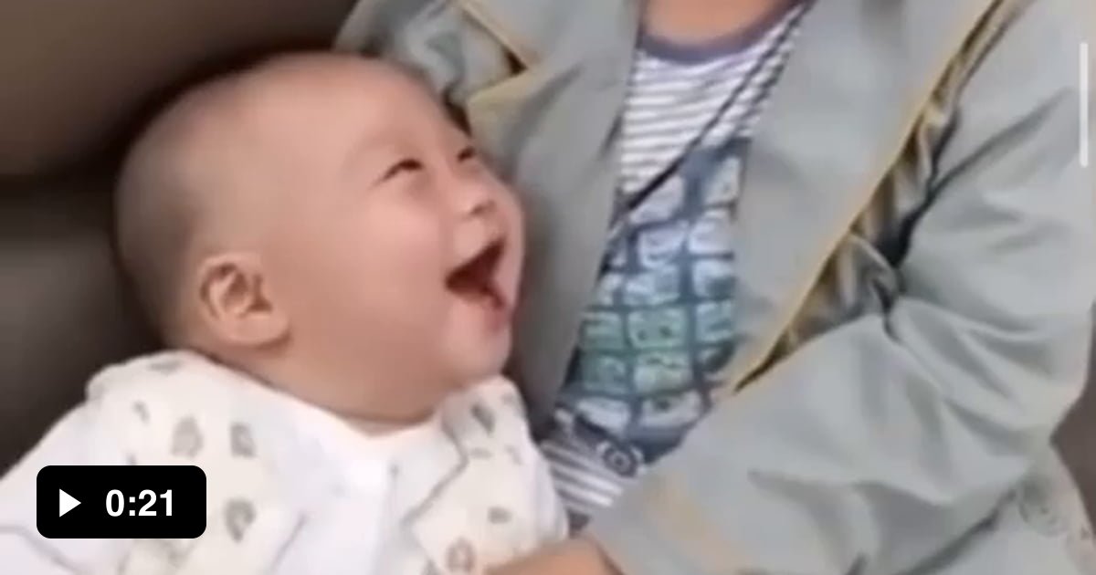 Baby laughing at bro’s snort - 9GAG
