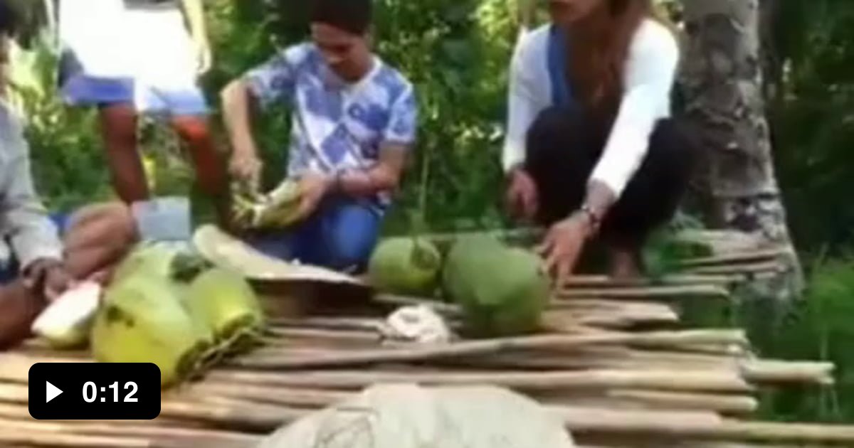 Kekuatan bencong itu benar benar dashyat. - 9GAG