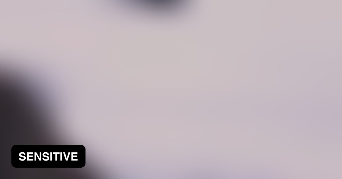 Ukrainian 2SR Pion 203mm SPG in action firing it's 110kg shells - 9GAG