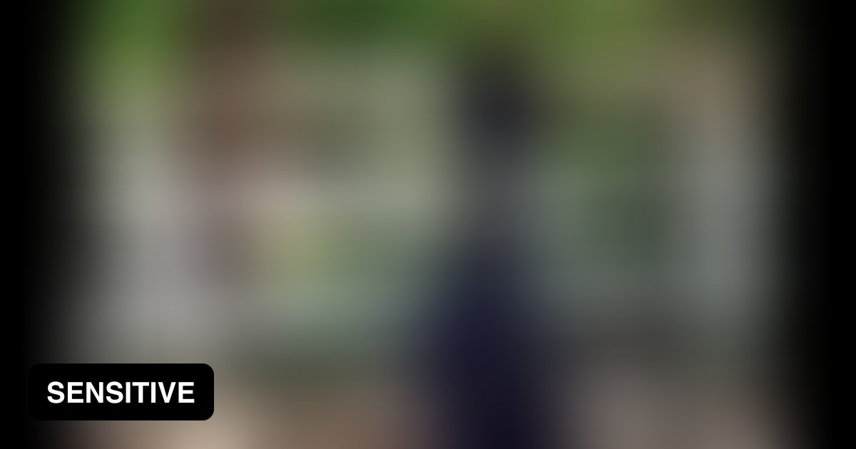 14 yo girls : Omg Kevin so hot Kevin: - 9GAG