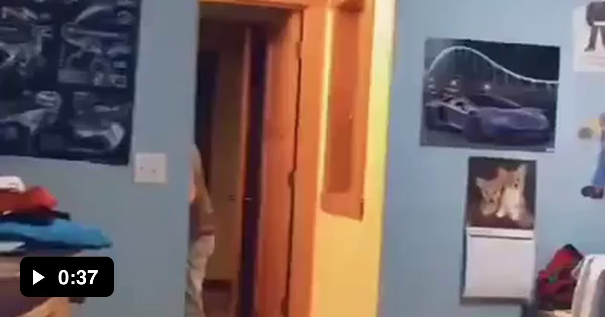 Waht a smart kid. He's a proud dad obviously. - 9GAG