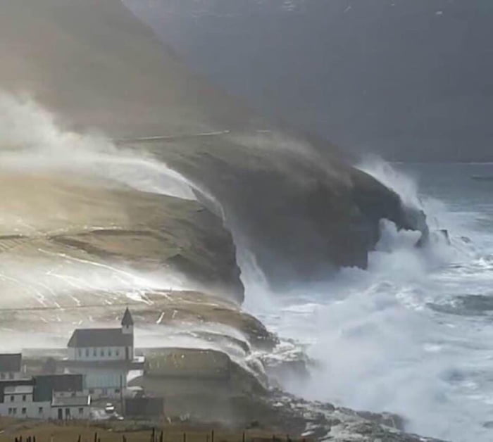 Waterfalls in storm - 9GAG