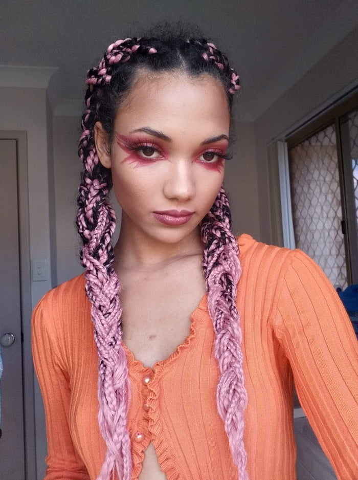 Did a Loba makeup look - 9GAG