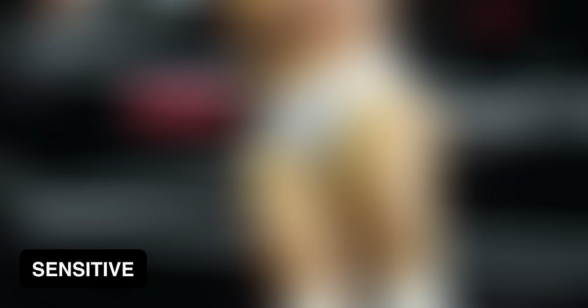 Finn Balor shows of fat bulge - 9GAG