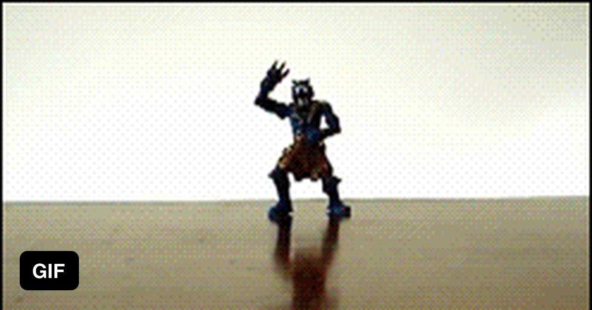 This is one badass parakeet - 9GAG