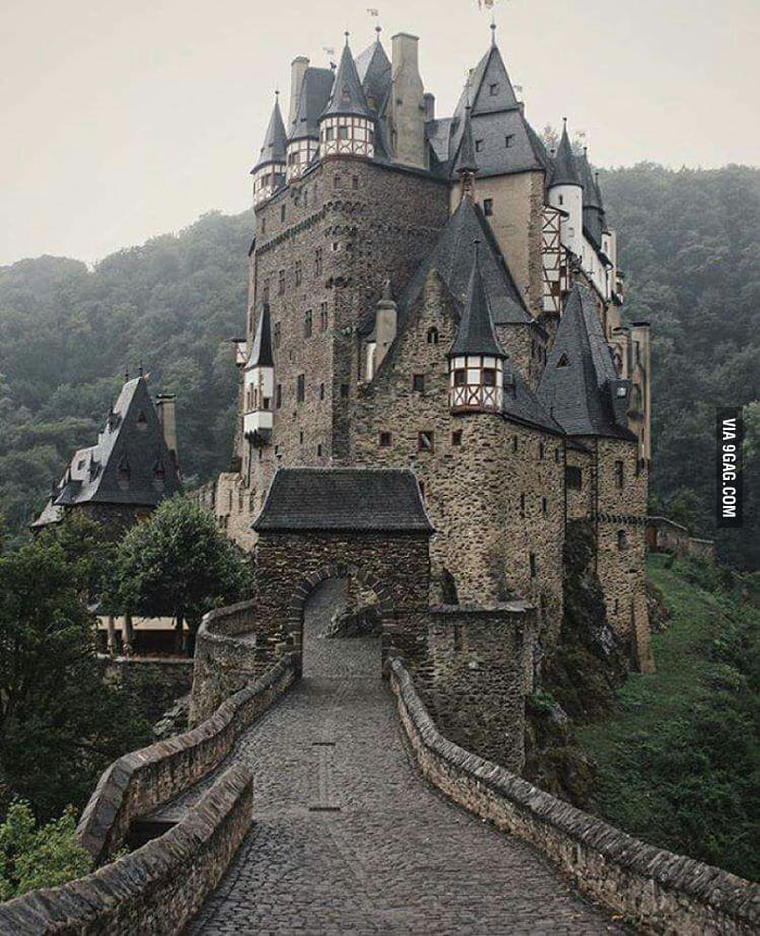Eltz Castle, Germany - 9GAG